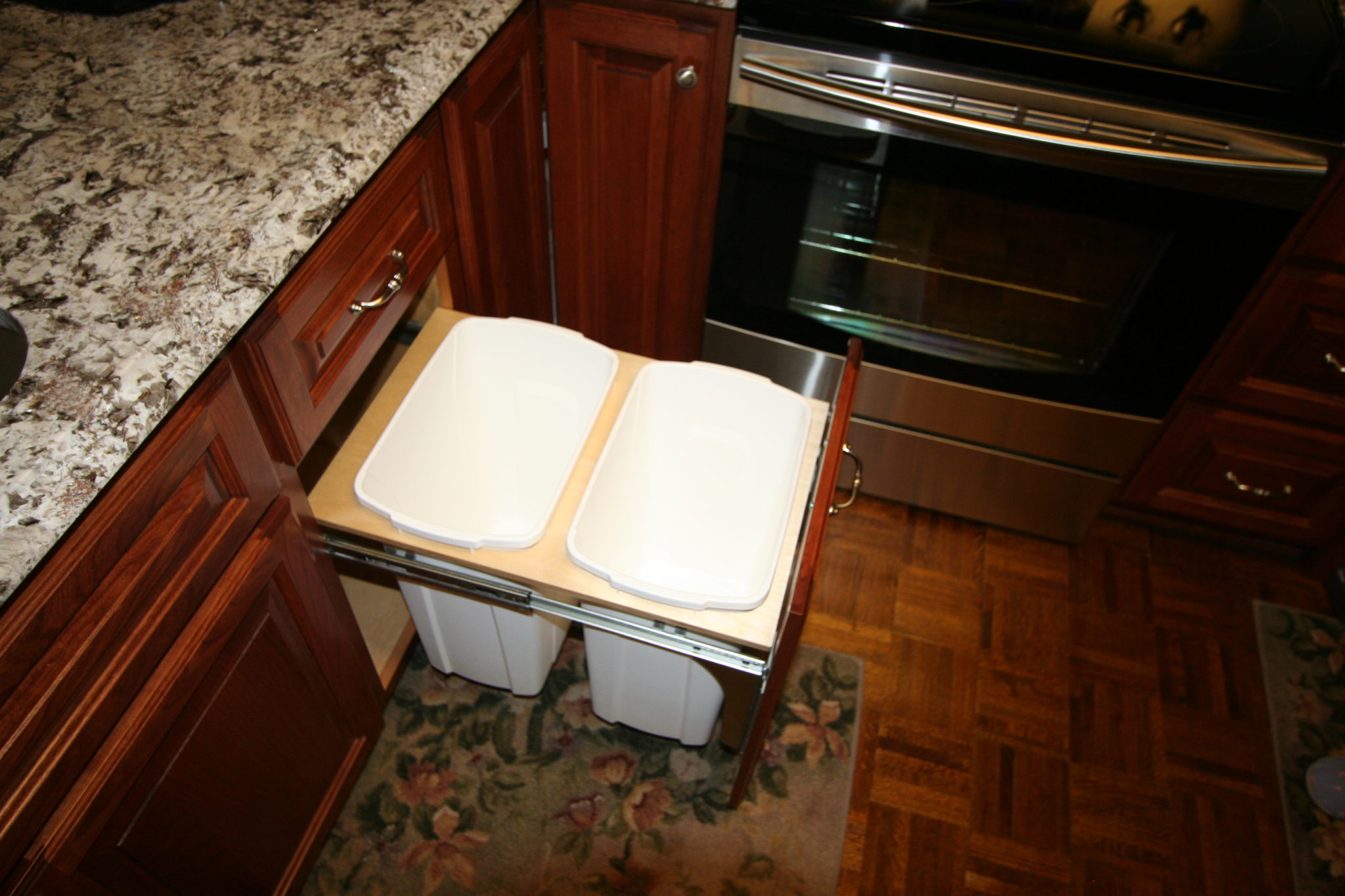 Roll Out Shelves - Joe's Custom Cabinetry